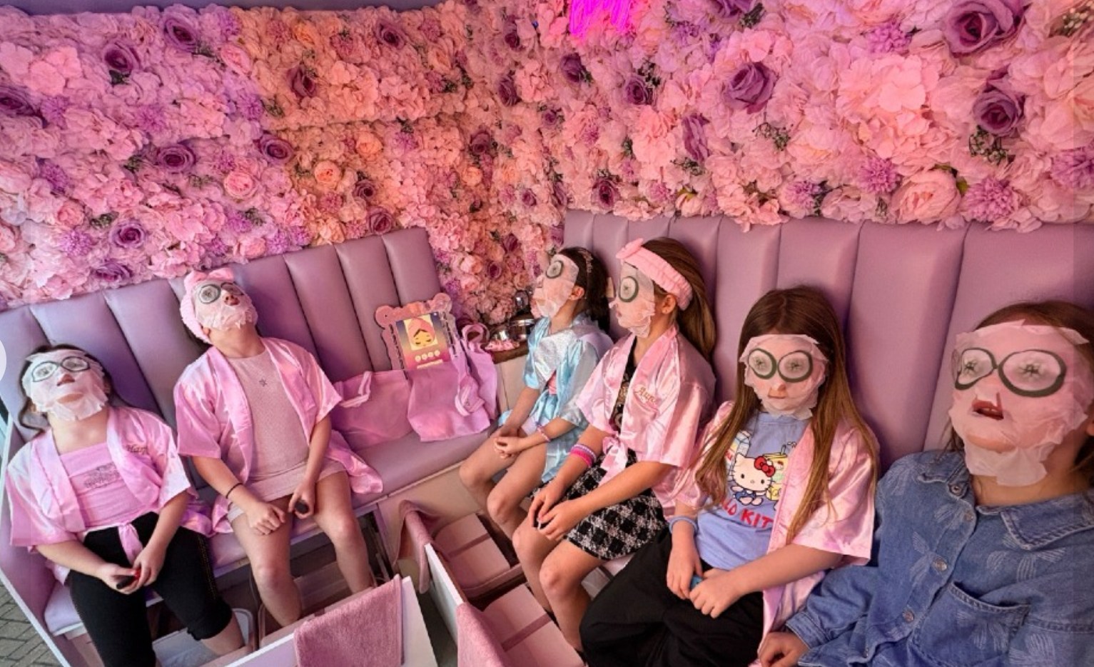 Pamper Party Bus Maldon | Kids Spa Parties Essex
